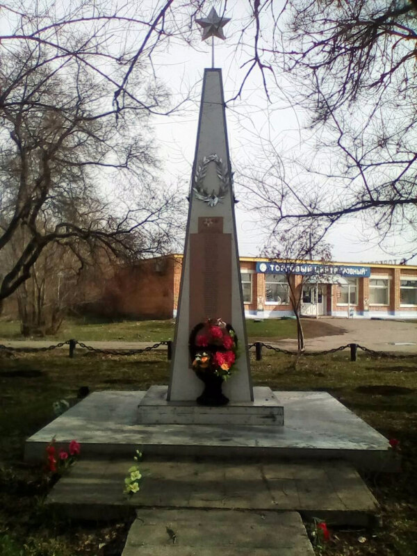 Anıt, heykel Воинам, павшим в годы Великой отечественной войны, Samarskaya oblastı, foto