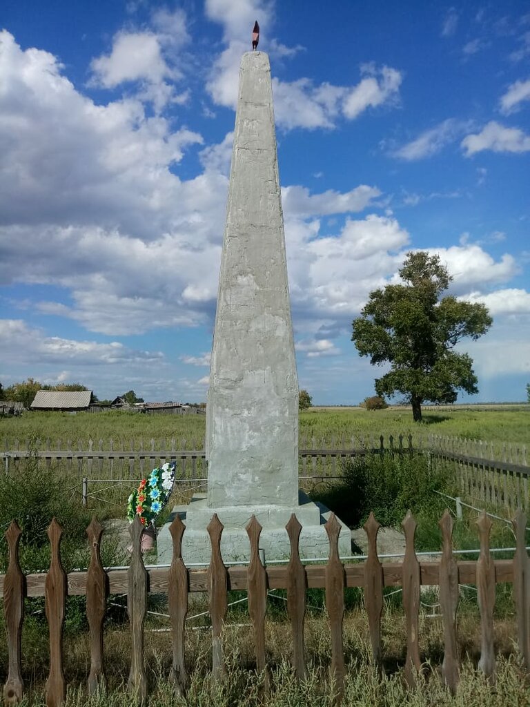 Anıt, heykel Воинам, павшим в годы Великой Отечественной войны, Altayski krayı, foto