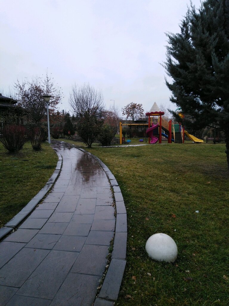 Parklar ve ormanlar Şehit Buse Sarıyağ Parkı, Ankara, foto