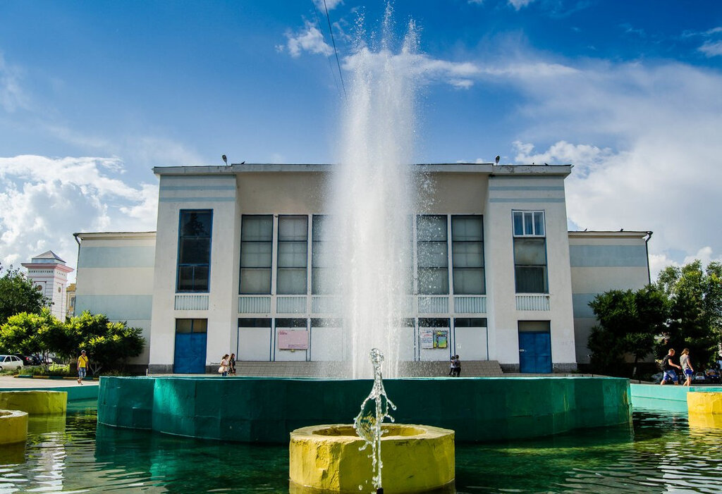 Kültür ocakları Dom molodezhi i kino Muk, Volsk, foto