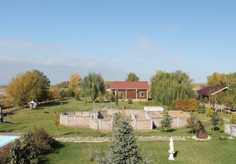 Resort oteller, tesisler Zhemchuzhina Akhtuby, Astrahanskaya oblastı, foto