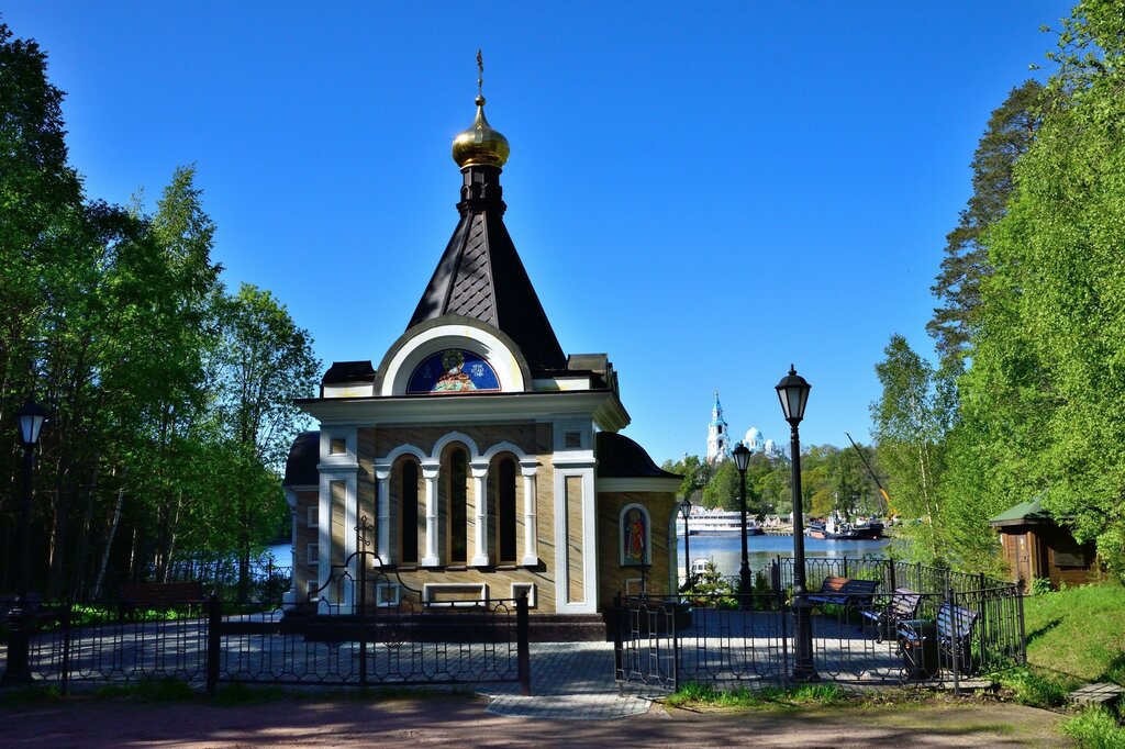 Şapel, haç anıtı St. Xenia of St. Petersburg Chapel, Karelya, foto