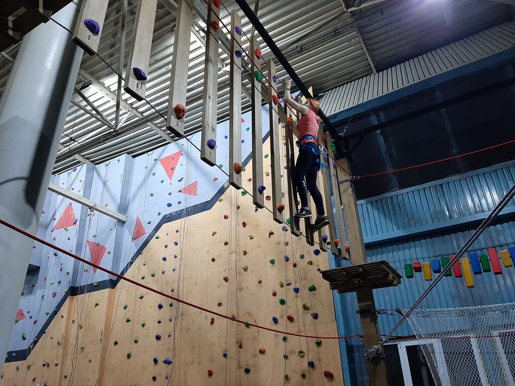 Tırmanma duvarı Скала, Kıştım, foto