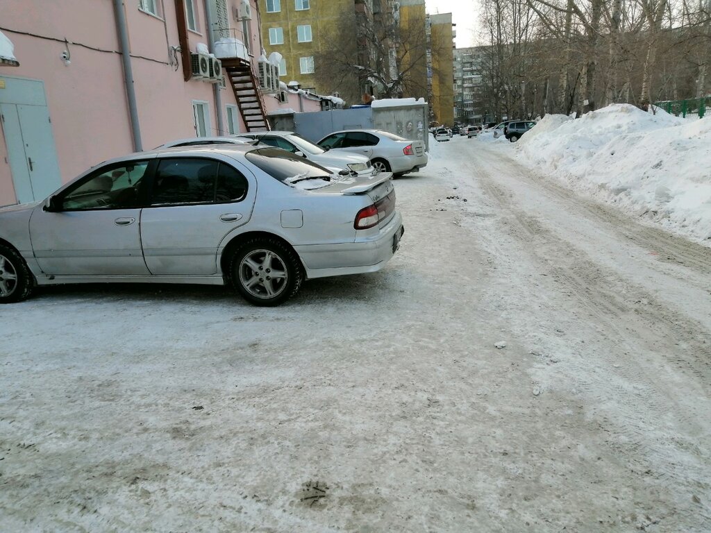 Otoparklar Парковка СберБанк, Barnaul, foto
