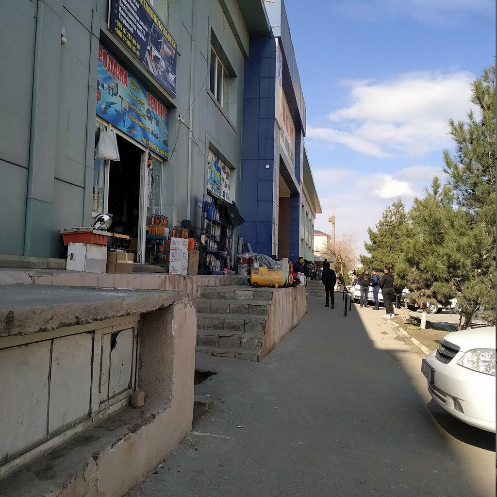 Elektronik eşya mağazaları Zapchast Bozor, Semerkant, foto