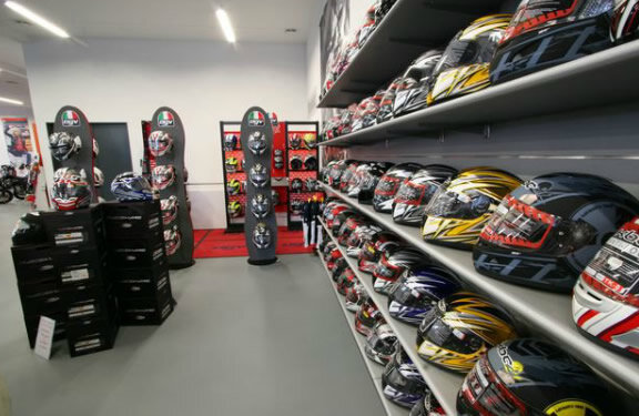 Motosiklet satışı Emil Weber Motos AG, Zürih, foto