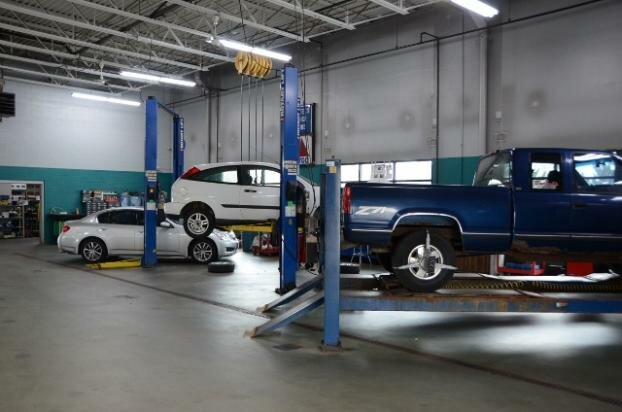 Otomobil kliması firmaları Bartel's Auto Clinic, İllinois, foto