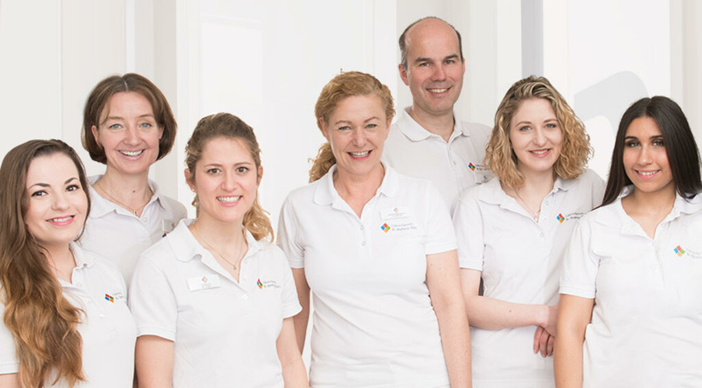 Özel ağız ve diş sağlığı klinikleri ve muayenehaneleri Zahnarztpraxis Dr. Andreas Will Zahnheilkunde Zahnimplantate und kosmetische Zahnbehandlung München Giesing, Münih, foto