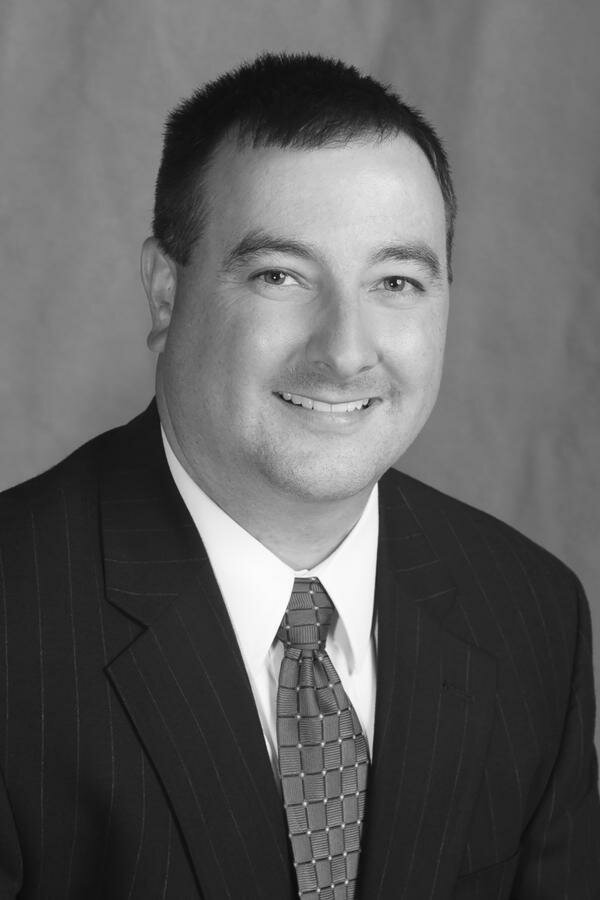 Yatırım fonu firmaları Edward Jones - Financial Advisor: Adam L Powell, Aams™, Kuzey Carolina Eyaleti, foto