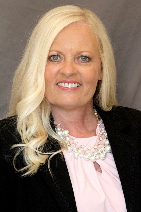 Yatırım fonu firmaları Edward Jones - Financial Advisor: Cindi Williams, Aams™, Kuzey Carolina Eyaleti, foto