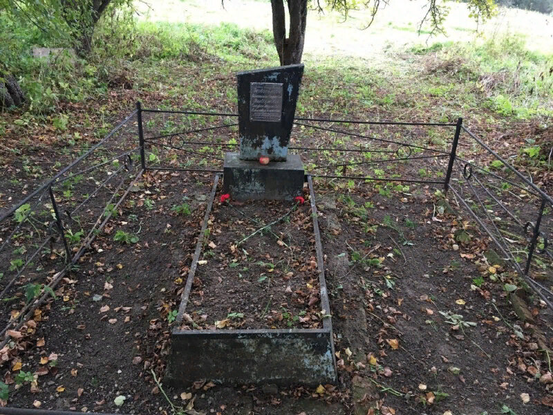 Anıt, heykel Братская могила № 4, Smolenskaya oblastı, foto