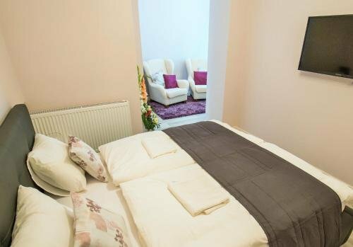 Otel Eden Center Home, Gyor, foto