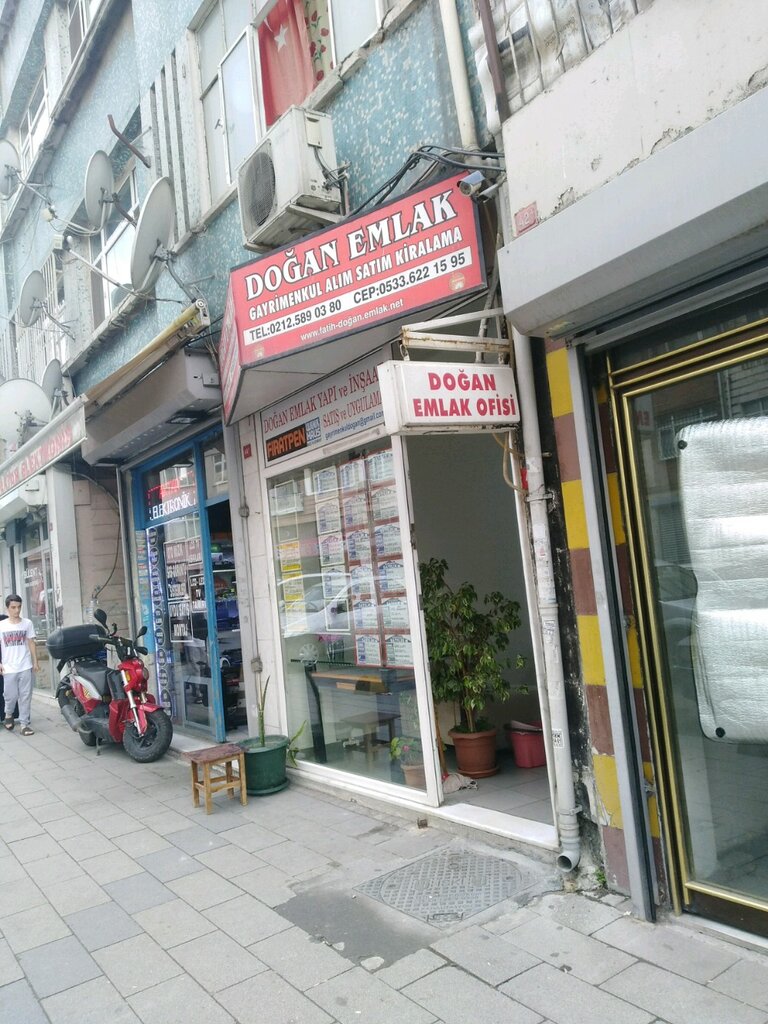 Emlak ofisi Doğan Emlak, İstanbul, foto