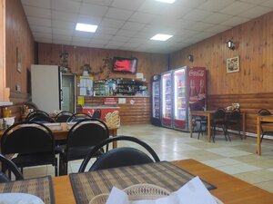 Yug (Rostov Region, Krasnosulinskiy rayon, M-4 Don, 979-y kilometr, 6), kafe  Rostovskaya oblastından