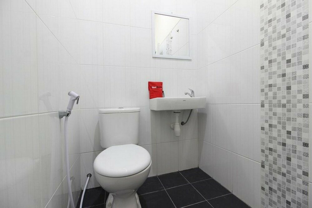 Otel RedDoorz near Malioboro Mall 2, Yogyakarta, foto