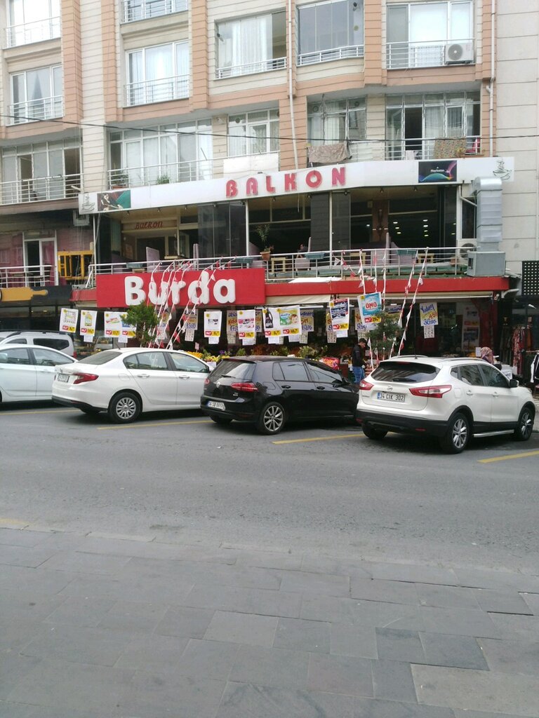 Kafe Balkon Cafe Bilardo, İstanbul, foto