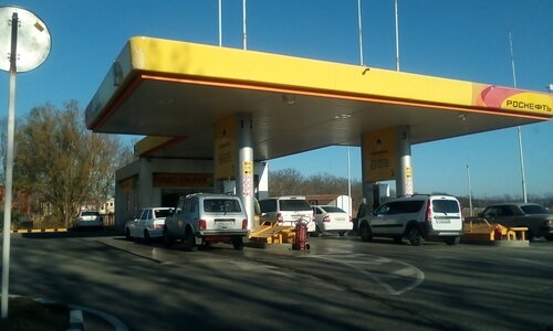Benzin istasyonu Rosneft', Krasnodarski krayı, foto