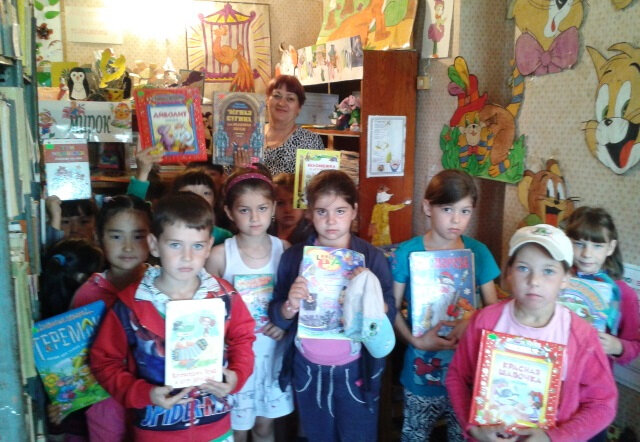 Kütüphaneler Библиотека с. Луков Кордон, Saratovskaya oblastı, foto