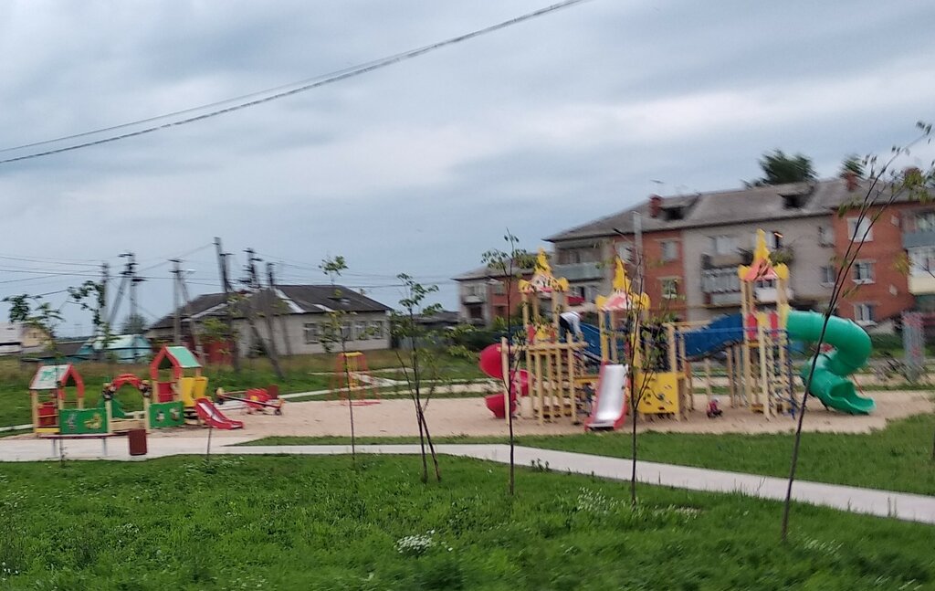 Oyun alanı Playground, Yaroslavskaya oblastı, foto