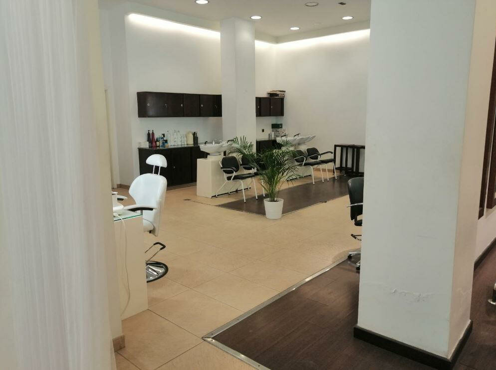 Ortaokul Academia de peluquería y estética Nous, A Coruña, foto