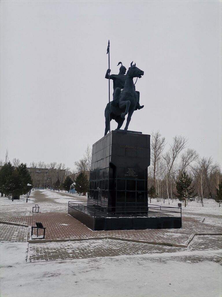 Anıt, heykel Bogenbai batyr, Yereymentav, foto