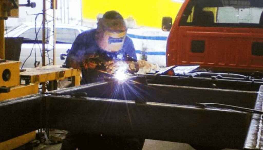 Otomobil servisi El Pelao Spare Parts and Multiservices, Lima Bölgesi, foto