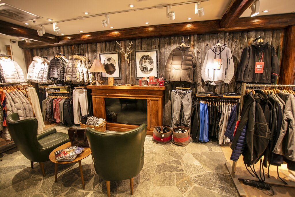 Spor ve eğlence merkezi Wb Rentals - Daylodge, Britanya Kolumbiyası, foto