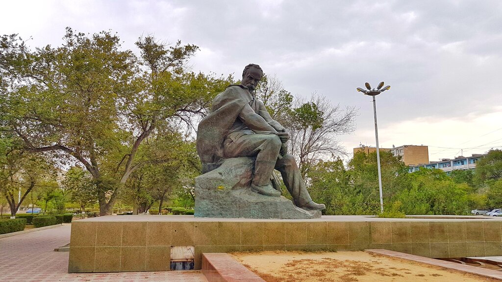 Anıt, heykel T. G. Şevçenko Anıtı, Aktav, foto