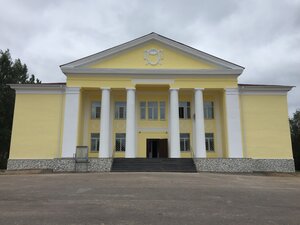 Kültür merkezleri Дом народного творчества, Krasniy Holm, foto