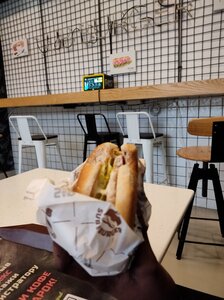 Subandburger (Долгоруковская улица No:14А), fast food  Simferopol'dan (Akmescit'ten)