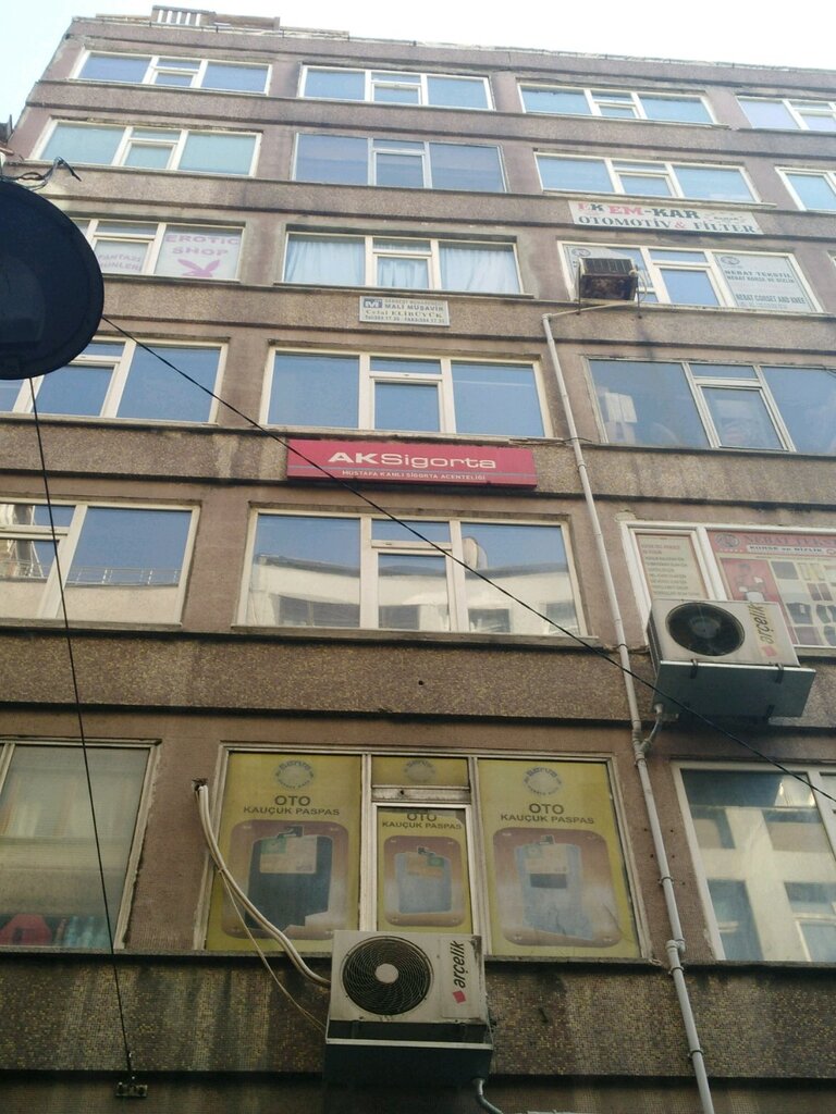 Sigorta şirketleri Uzman Sigorta Mustafa Kanlı, İstanbul, foto
