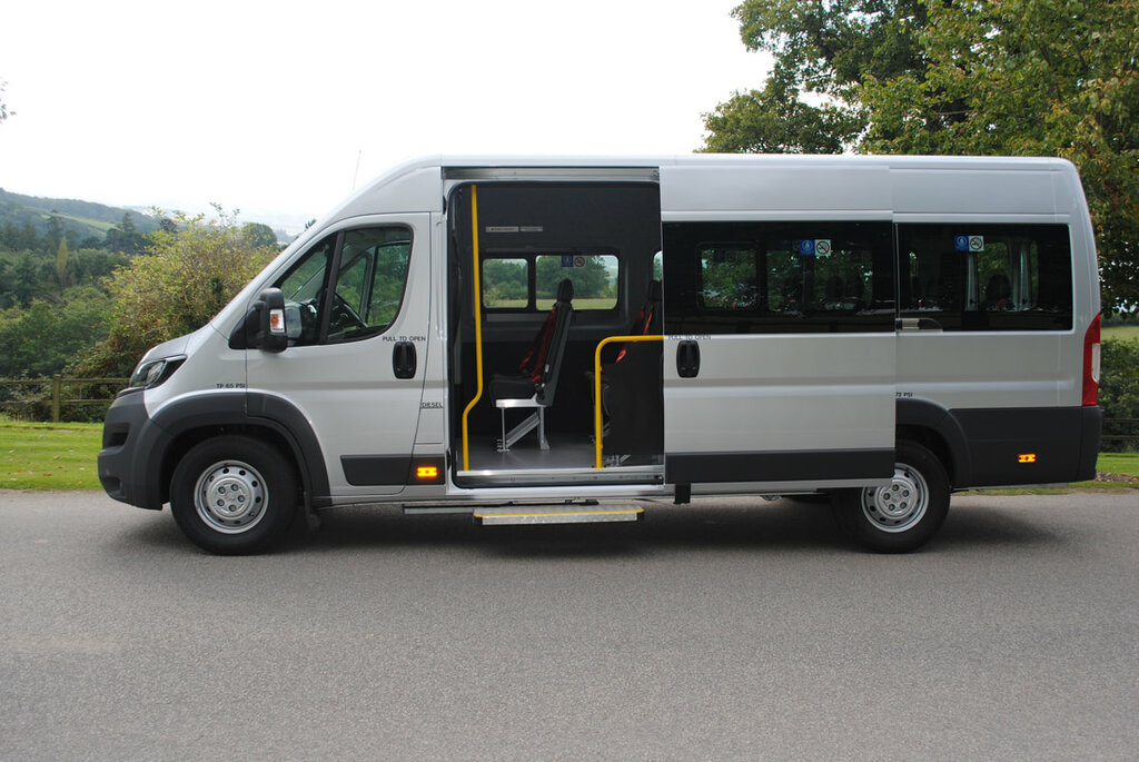 Seyahat acenteleri London Minibus Hire, İngiltere, foto
