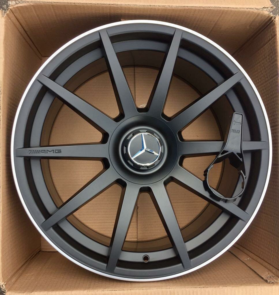 Jant ve lastikçiler RusTires, Moskova, foto