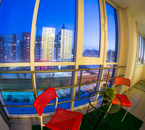 Апартаменты Берлога55 на Маяковского - 2 комнаты (ulitsa Mayakovskogo No:37/101к1, Omsk), otel  Omsk'tan