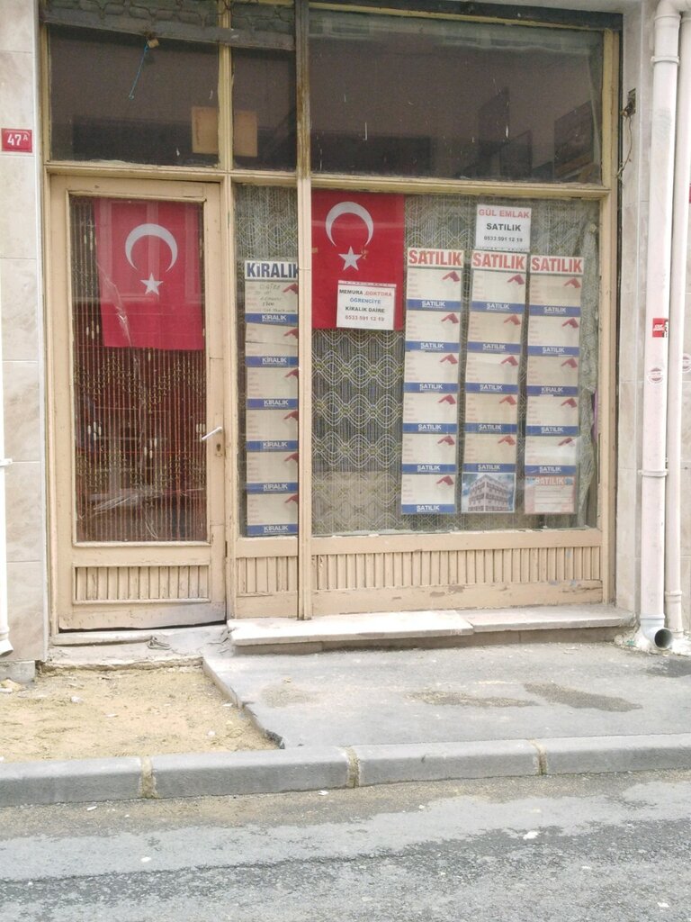 Emlak ofisi Gül Emlak, İstanbul, foto