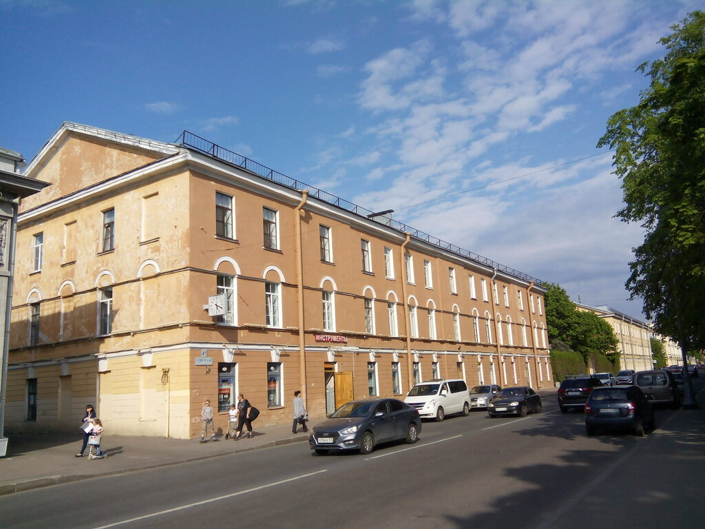 Turistik yerler Officers ' wings of the land garrison, Kronstadt, foto