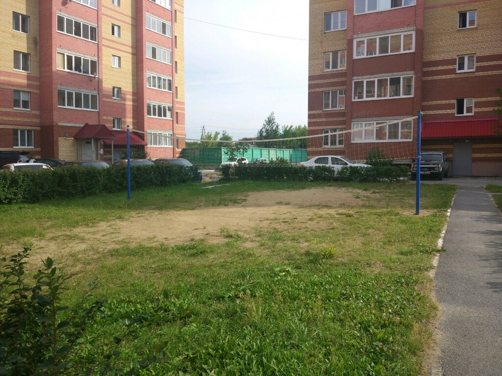 Spor alanı Спортивная площадка, Tiumen, foto