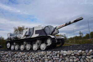 Самоходка ИСУ-152 (Murmansk Region, Pechengskiy munitsipalny okrug, naselyonny punkt Sputnik), teknoloji anıtı  Murmanskaya oblastından