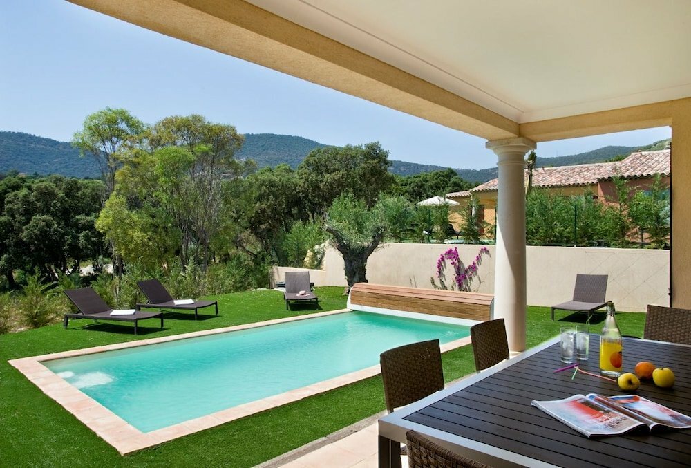 Otel Estivel - Villas du Domaine de L'Eilen, , foto