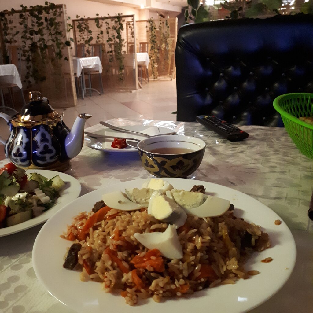 Kafe Isfara Halal, Saint‑Petersburg, foto
