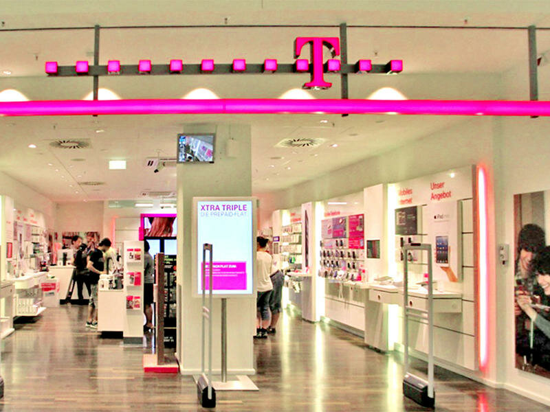 Cep telefonu ve aksesuarları satış mağazaları Telekom Shop, Augsburg, foto