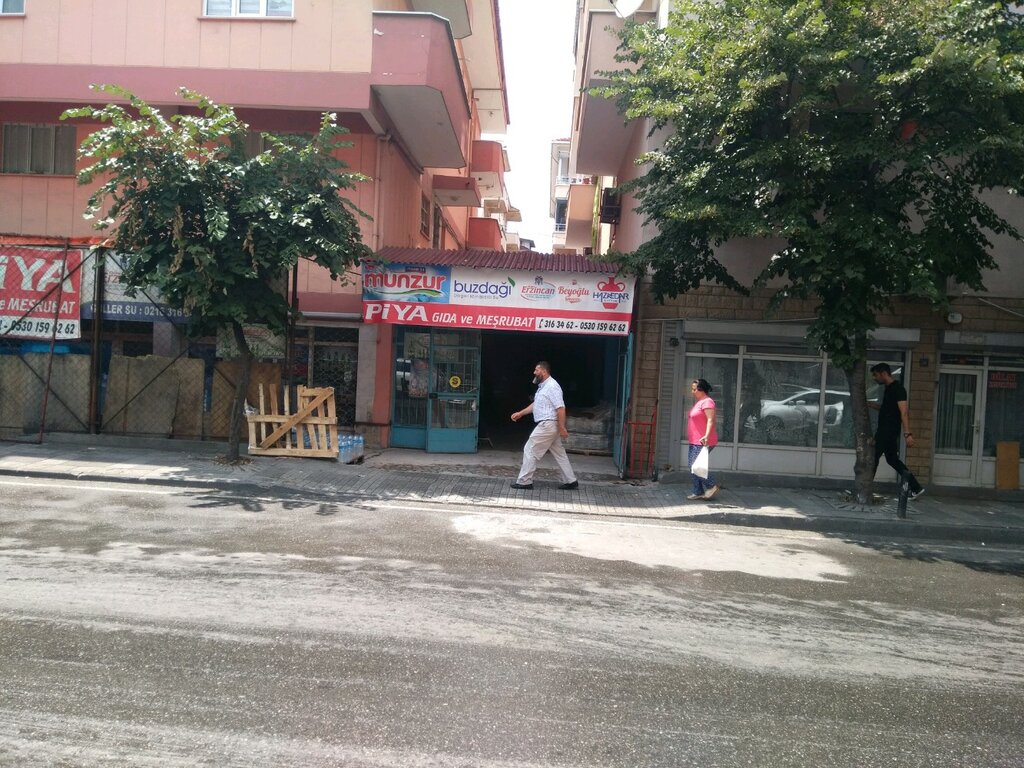 Su satışı Munzur Su, İstanbul, foto