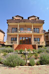 Lavandina (Прибрежная улица No:8, посёлок городского типа Новофёдоровка), otel  Kırım Cumhuriyeti'nden