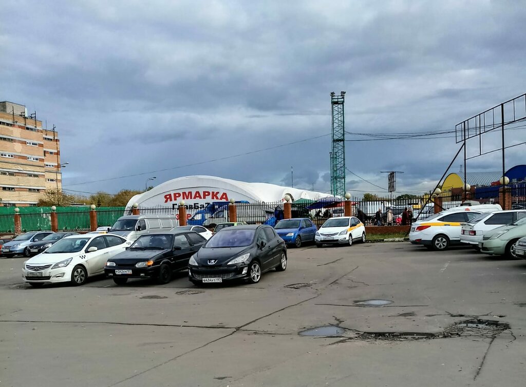 Pazarlar ve çarşılar Zelenaya yarmarka, Moskova, foto