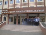 Bayraklı Nuri Atik Mesleki Ve Teknik Anadolu Lisesi (İzmir, Bayraklı, Org. Nafız Gürman Mah., 7172 Sok., 28/2), fen lisesi, sosyal bilimler lisesi  İzmir'den