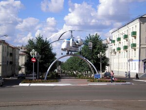 Вертолётостроителям города Кумертау (Republic of Bashkortostan, Kumertau, ulitsa Lenina), anıt, heykel