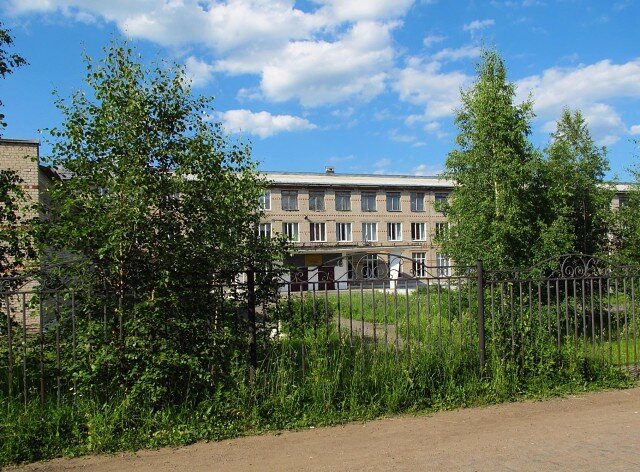 Meslek yüksekokulu Kizelovsky politekhnichesky tekhnikum, Kizel, foto