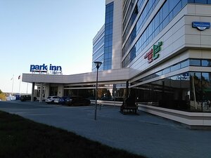 Live-inn room (ulitsa Goroshnikova No:11, Nizhniy Tagil), restoran  Nijni Tagil'den