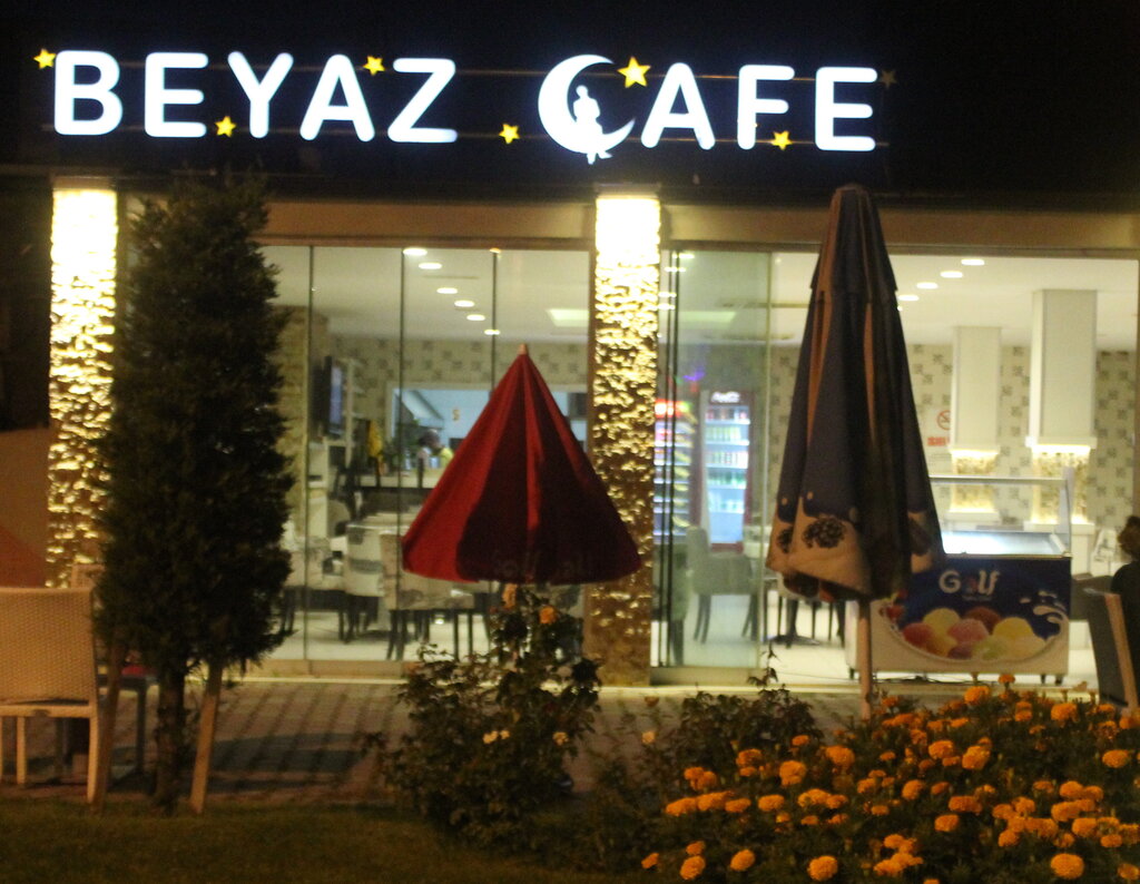 Kafe Beyaz Cafe, İstanbul, foto