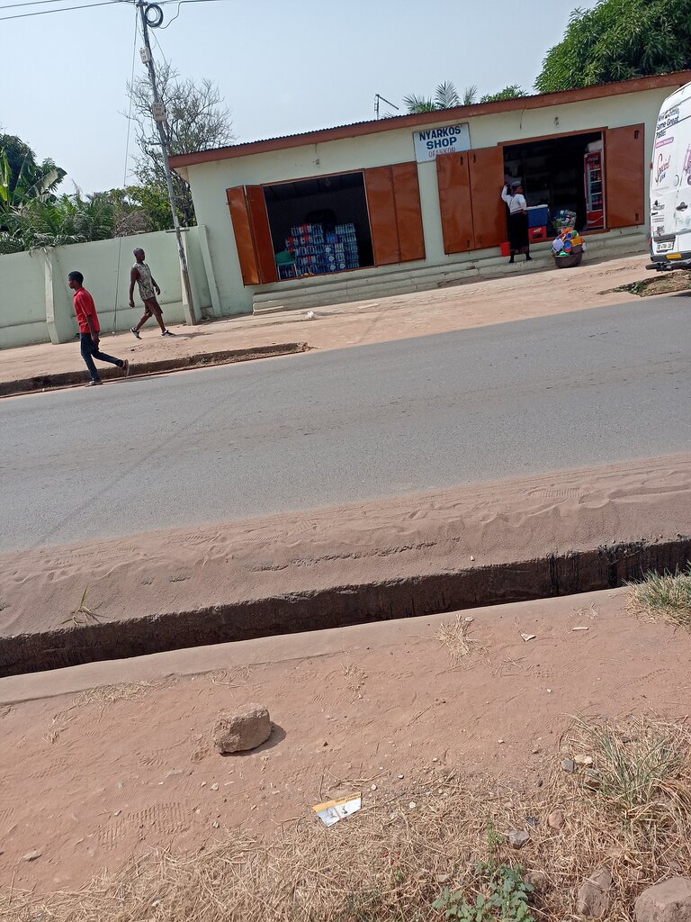Giyim mağazası Nyarkos Shop, Dünya, foto